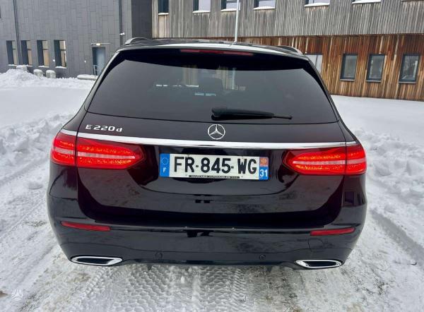 Black Mercedes-Benz E 220 2020 in Taurage, with an engine capacity of 1.95 L and mileage of 217 thousand km for 16300 €, photo 3 on AUTOMOTO.COM.LV