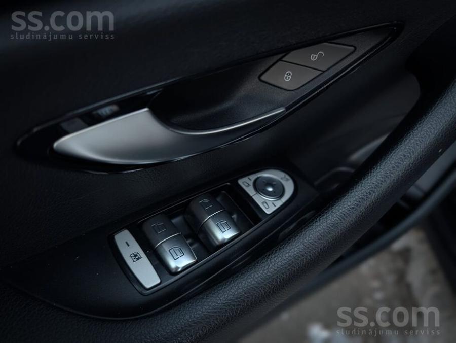 Black Mercedes-Benz E 220 2020 in Jurmala, with an engine capacity of 2.00 L and mileage of 0 thousand km for 10950 €, photo 32 on AUTOMOTO.COM.LV