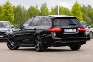 Melns Mercedes-Benz E 220 2020 Rīga, ar dzinēja tilpumu 2.00 L un nobraukumu 224 tūkst. km par 16950 €, foto 7 vietnē AUTOMOTO.COM.LV