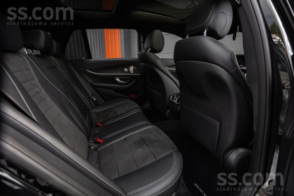 Black Mercedes-Benz E 220 2020 in Riga, with an engine capacity of 2.00 L and mileage of 224 thousand km for 16950 €, photo 9 on AUTOMOTO.COM.LV