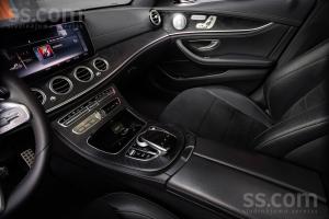 Melns Mercedes-Benz E 220 2020 Rīga, ar dzinēja tilpumu 2.00 L un nobraukumu 224 tūkst. km par 16950 €, foto 15 vietnē AUTOMOTO.COM.LV
