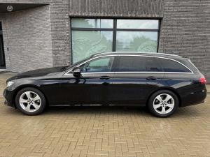Black Mercedes-Benz E 220 2020 in Kaunas, with an engine capacity of 1.95 L and mileage of 202 thousand km for 10950 €, photo 5 on AUTOMOTO.COM.LV