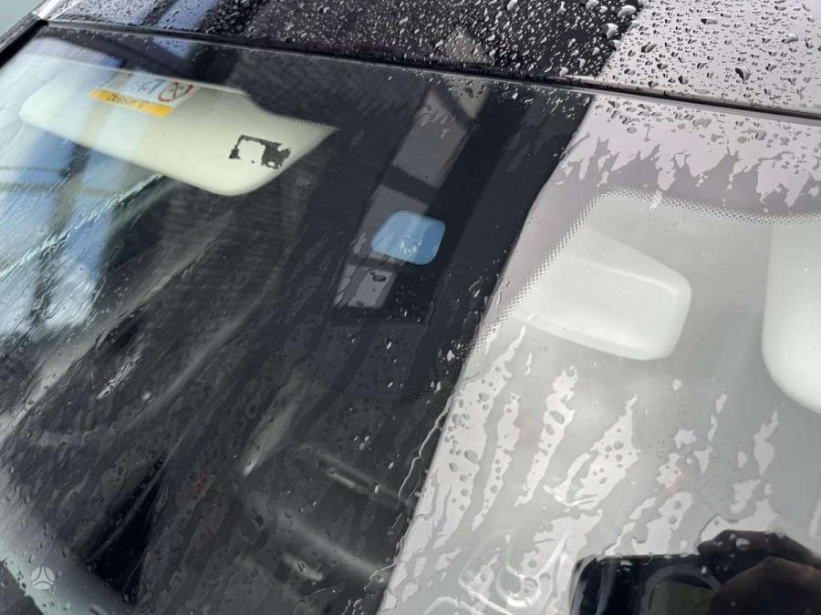 Black Mercedes-Benz E 220 2020 in Kaunas, with an engine capacity of 1.95 L and mileage of 202 thousand km for 10950 €, photo 8 on AUTOMOTO.COM.LV