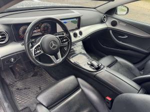 Black Mercedes-Benz E 220 2020 in Kaunas, with an engine capacity of 1.95 L and mileage of 202 thousand km for 10950 €, photo 14 on AUTOMOTO.COM.LV