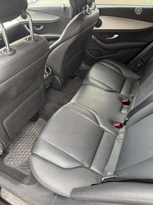 Black Mercedes-Benz E 220 2020 in Kaunas, with an engine capacity of 1.95 L and mileage of 202 thousand km for 10950 €, photo 15 on AUTOMOTO.COM.LV