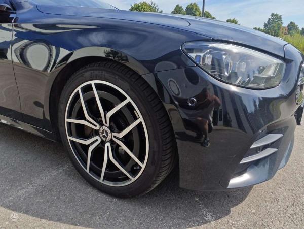 Melns Mercedes-Benz E 220 2021 Kauņa, ar dzinēja tilpumu 1.95 L un nobraukumu 299 tūkst. km par 19250 €, foto 8 vietnē AUTOMOTO.COM.LV