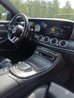 Melns Mercedes-Benz E 220 2021 Kauņa, ar dzinēja tilpumu 1.95 L un nobraukumu 299 tūkst. km par 19250 €, foto 12 vietnē AUTOMOTO.COM.LV