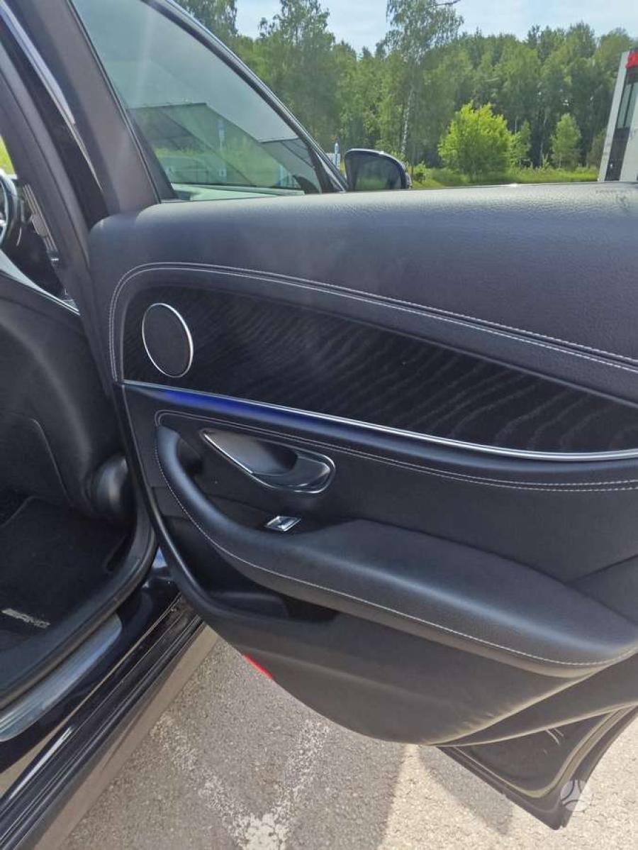 Melns Mercedes-Benz E 220 2021 Kauņa, ar dzinēja tilpumu 1.95 L un nobraukumu 299 tūkst. km par 19250 €, foto 14 vietnē AUTOMOTO.COM.LV
