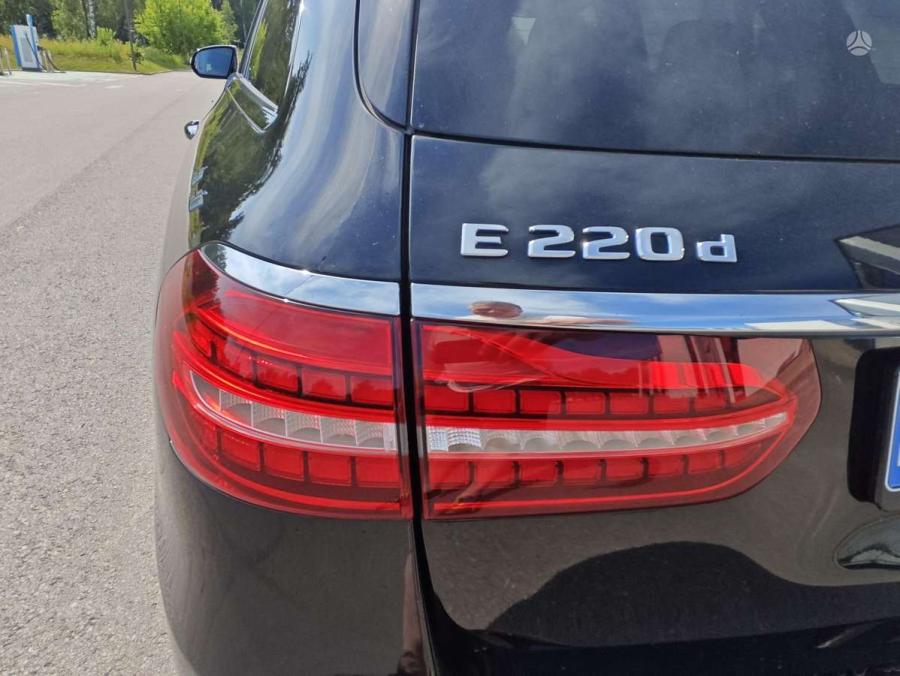 Melns Mercedes-Benz E 220 2021 Kauņa, ar dzinēja tilpumu 1.95 L un nobraukumu 299 tūkst. km par 19250 €, foto 20 vietnē AUTOMOTO.COM.LV