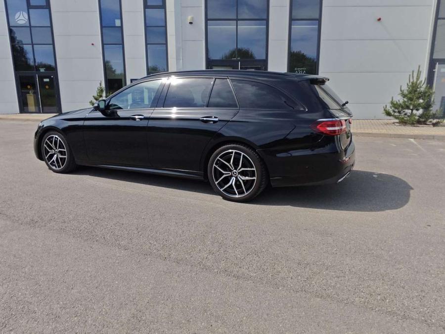 Melns Mercedes-Benz E 220 2021 Kauņa, ar dzinēja tilpumu 1.95 L un nobraukumu 299 tūkst. km par 19250 €, foto 21 vietnē AUTOMOTO.COM.LV