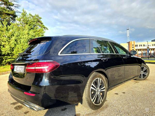 Черный Мерседес E 220 2022 в Паланга, объемом двигателя 2.10 л и пробегом 221 тыс. км за 17500 €, фото 6 на AUTOMOTO.COM.LV