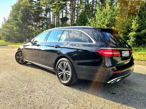Черный Мерседес E 220 2022 в Паланга, объемом двигателя 2.10 л и пробегом 221 тыс. км за 17500 €, фото 7 на AUTOMOTO.COM.LV