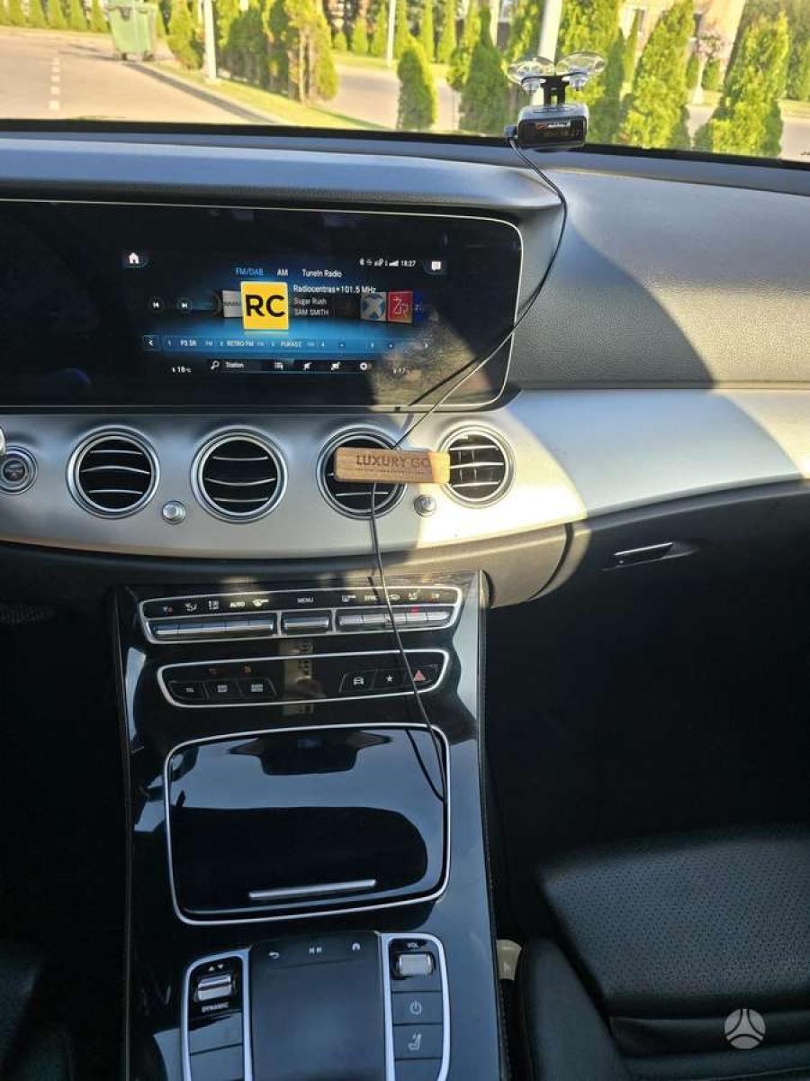 Черный Мерседес E 220 2022 в Паланга, объемом двигателя 2.10 л и пробегом 221 тыс. км за 17500 €, фото 14 на AUTOMOTO.COM.LV