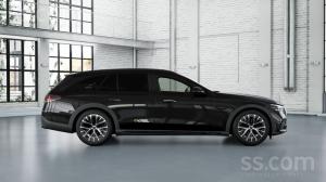 Black Mercedes-Benz E 220 2026 in Riga, with an engine capacity of 2.00 L and mileage of 10 thousand km for 66900 €, photo 4 on AUTOMOTO.COM.LV