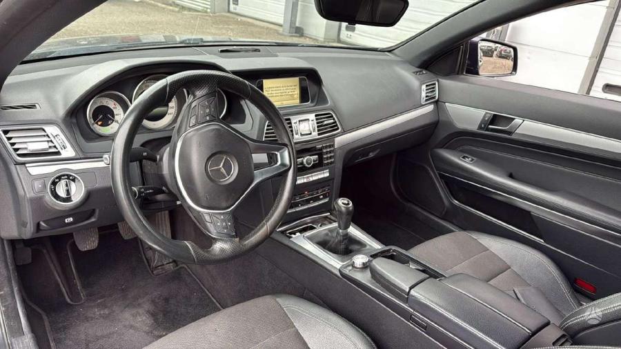 Zils Mercedes-Benz E 220 2014 Šauļi, ar dzinēja tilpumu 2.14 L un nobraukumu 249 tūkst. km par 7650 €, foto 11 vietnē AUTOMOTO.COM.LV