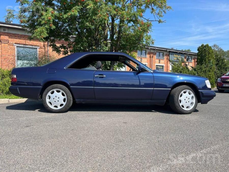 Zils Mercedes-Benz E 220 1996 Rīga, ar dzinēja tilpumu 2.20 L un nobraukumu 263 tūkst. km par 11000 €, foto 1 vietnē AUTOMOTO.COM.LV