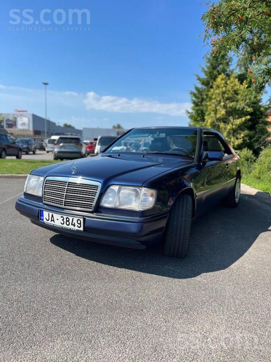 Zils Mercedes-Benz E 220 1996 Rīga, ar dzinēja tilpumu 2.20 L un nobraukumu 263 tūkst. km par 11000 €, foto 5 vietnē AUTOMOTO.COM.LV