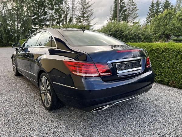 Синий Мерседес E 220 2014 в Каунас, объемом двигателя 2.14 л и пробегом 253 тыс. км за 5750 €, фото 4 на AUTOMOTO.COM.LV