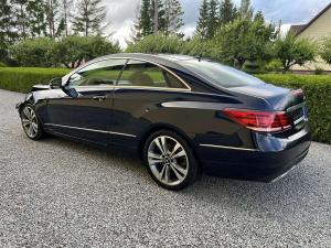 Синий Мерседес E 220 2014 в Каунас, объемом двигателя 2.14 л и пробегом 253 тыс. км за 5750 €, фото 6 на AUTOMOTO.COM.LV