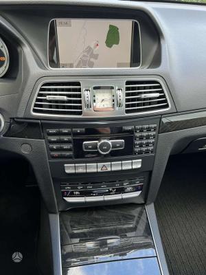 Синий Мерседес E 220 2014 в Каунас, объемом двигателя 2.14 л и пробегом 253 тыс. км за 5750 €, фото 38 на AUTOMOTO.COM.LV