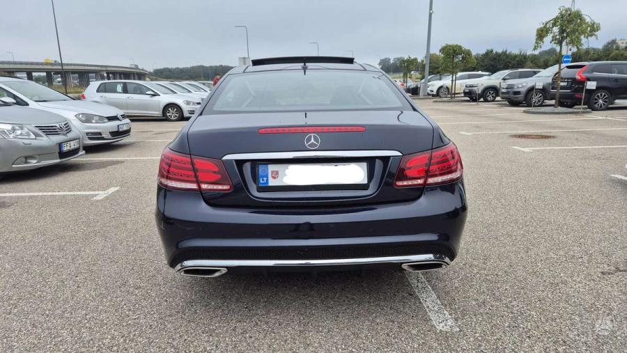 Zils Mercedes-Benz E 220 2014 Kauņa, ar dzinēja tilpumu 2.14 L un nobraukumu 253 tūkst. km par 9900 €, foto 5 vietnē AUTOMOTO.COM.LV