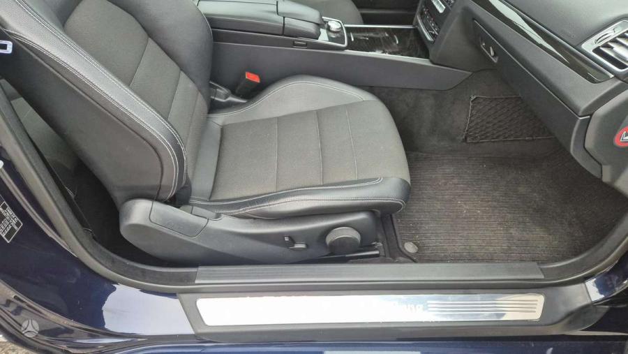 Zils Mercedes-Benz E 220 2014 Kauņa, ar dzinēja tilpumu 2.14 L un nobraukumu 253 tūkst. km par 9900 €, foto 11 vietnē AUTOMOTO.COM.LV