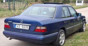 Синий Мерседес E 220 1994 в Рига, объемом двигателя 2.20 л и пробегом 214 тыс. км за 5900 €, фото 11 на AUTOMOTO.COM.LV