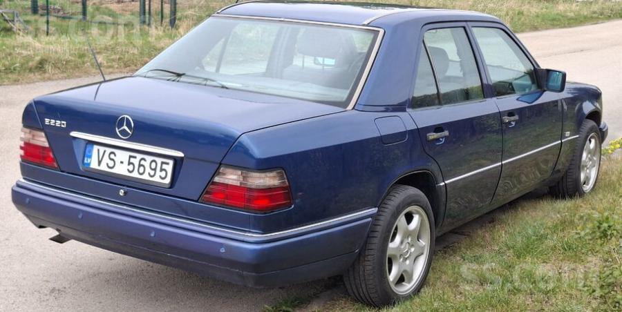 Синий Мерседес E 220 1994 в Рига, объемом двигателя 2.20 л и пробегом 214 тыс. км за 5900 €, фото 22 на AUTOMOTO.COM.LV