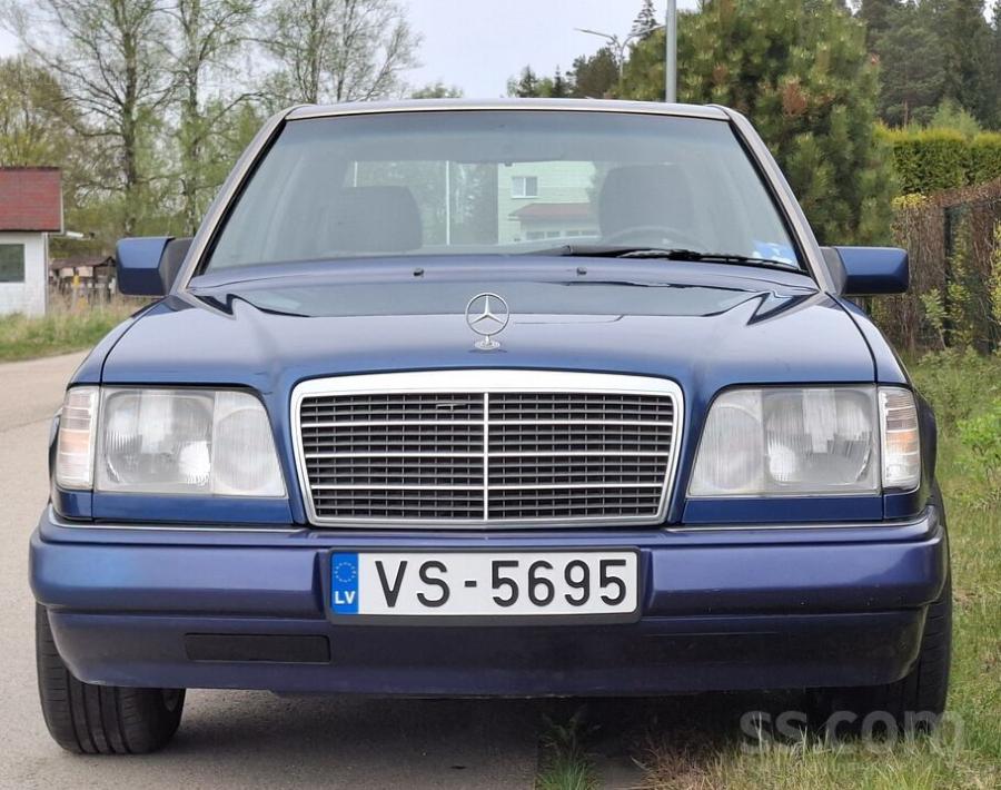 Синий Мерседес E 220 1994 в Рига, объемом двигателя 2.20 л и пробегом 214 тыс. км за 5900 €, фото 27 на AUTOMOTO.COM.LV