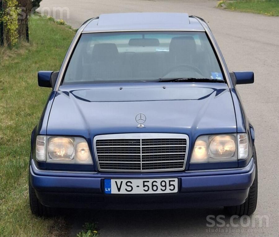 Синий Мерседес E 220 1994 в Рига, объемом двигателя 2.20 л и пробегом 214 тыс. км за 5300 €, фото 1 на AUTOMOTO.COM.LV