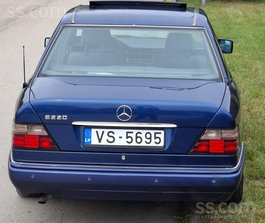 Синий Мерседес E 220 1994 в Рига, объемом двигателя 2.20 л и пробегом 214 тыс. км за 5300 €, фото 12 на AUTOMOTO.COM.LV