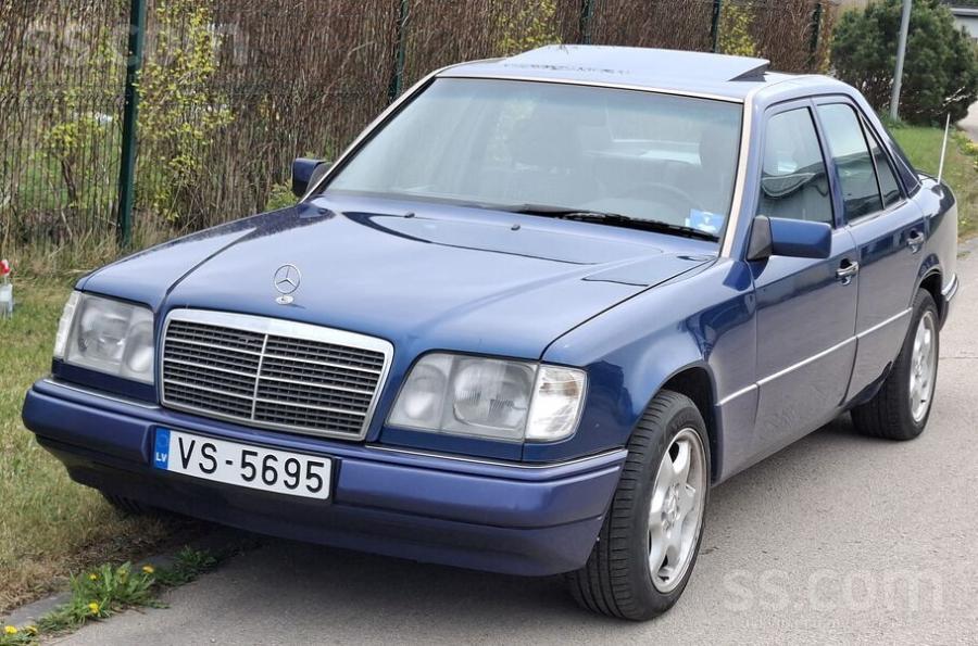 Синий Мерседес E 220 1994 в Рига, объемом двигателя 2.20 л и пробегом 214 тыс. км за 5300 €, фото 15 на AUTOMOTO.COM.LV