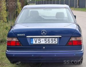 Синий Мерседес E 220 1994 в Рига, объемом двигателя 2.20 л и пробегом 214 тыс. км за 5300 €, фото 28 на AUTOMOTO.COM.LV