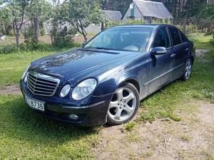 Zils Mercedes-Benz E 220 2002 Daugavpils, ar dzinēja tilpumu 2.20 L un nobraukumu 407 tūkst. km par 900 €, foto 5 vietnē AUTOMOTO.COM.LV