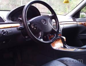 Blue Mercedes-Benz E 220 2002 in Daugavpils, with an engine capacity of 2.20 L and mileage of 0 thousand km for 1550 €, photo 4 on AUTOMOTO.COM.LV
