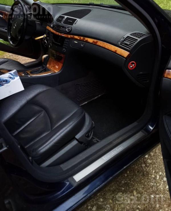 Zils Mercedes-Benz E 220 2002 Daugavpils, ar dzinēja tilpumu 2.20 L un nobraukumu 0 tūkst. km par 1550 €, foto 4 vietnē AUTOMOTO.COM.LV