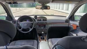 Zils Mercedes-Benz E 220 2002 Viļņa, ar dzinēja tilpumu 2.15 L un nobraukumu 299 tūkst. km par 1850 €, foto 7 vietnē AUTOMOTO.COM.LV