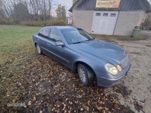 Синий Мерседес E 220 2002 в Тарту, объемом двигателя 2.10 л и пробегом 335 тыс. км за 1200 €, фото  на AUTOMOTO.COM.LV