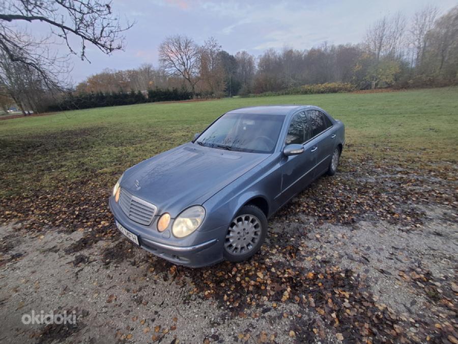 Синий Мерседес E 220 2002 в Тарту, объемом двигателя 2.10 л и пробегом 335 тыс. км за 1200 €, фото 3 на AUTOMOTO.COM.LV