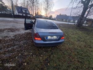 Синий Мерседес E 220 2002 в Тарту, объемом двигателя 2.10 л и пробегом 335 тыс. км за 1200 €, фото 4 на AUTOMOTO.COM.LV