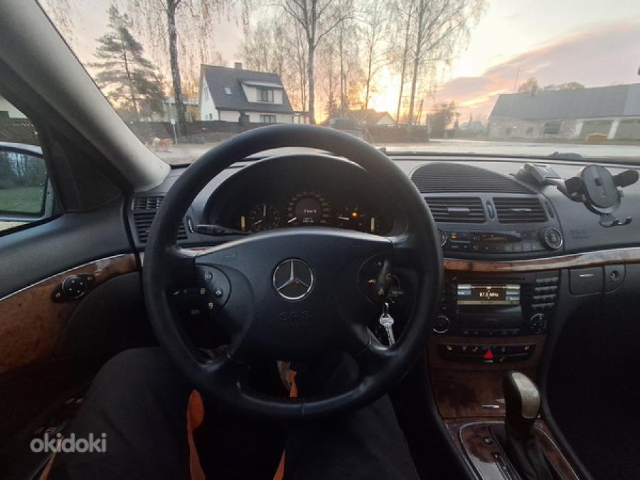 Синий Мерседес E 220 2002 в Тарту, объемом двигателя 2.10 л и пробегом 335 тыс. км за 1200 €, фото 7 на AUTOMOTO.COM.LV