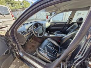 Zils Mercedes-Benz E 220 2002 Rīga, ar dzinēja tilpumu 2.20 L un nobraukumu 420 tūkst. km par 1300 €, foto 8 vietnē AUTOMOTO.COM.LV