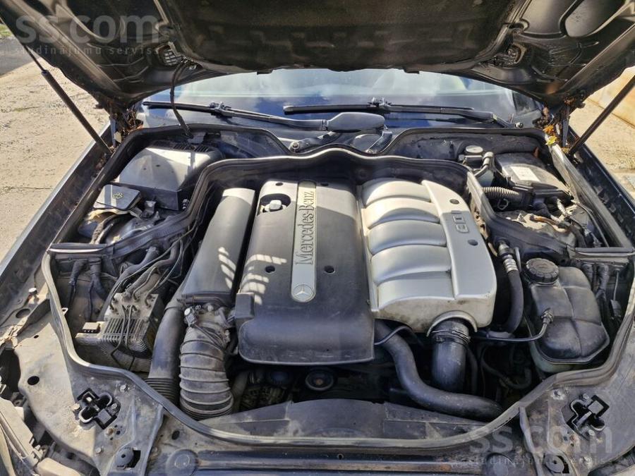 Zils Mercedes-Benz E 220 2002 Rīga, ar dzinēja tilpumu 2.20 L un nobraukumu 420 tūkst. km par 1300 €, foto 13 vietnē AUTOMOTO.COM.LV