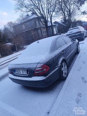 Blue Mercedes-Benz E 220 2003 in Jurbarkas, with an engine capacity of 2.10 L and mileage of 410 thousand km for 800 €, photo 4 on AUTOMOTO.COM.LV