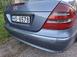Zils Mercedes-Benz E 220 2003 Daugavpils, ar dzinēja tilpumu 2.20 L un nobraukumu 334 tūkst. km par 2400 €, foto 7 vietnē AUTOMOTO.COM.LV