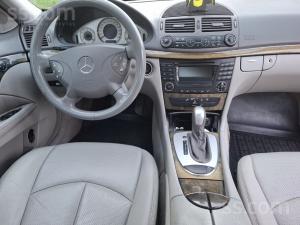 Zils Mercedes-Benz E 220 2003 Daugavpils, ar dzinēja tilpumu 2.20 L un nobraukumu 334 tūkst. km par 2400 €, foto 11 vietnē AUTOMOTO.COM.LV