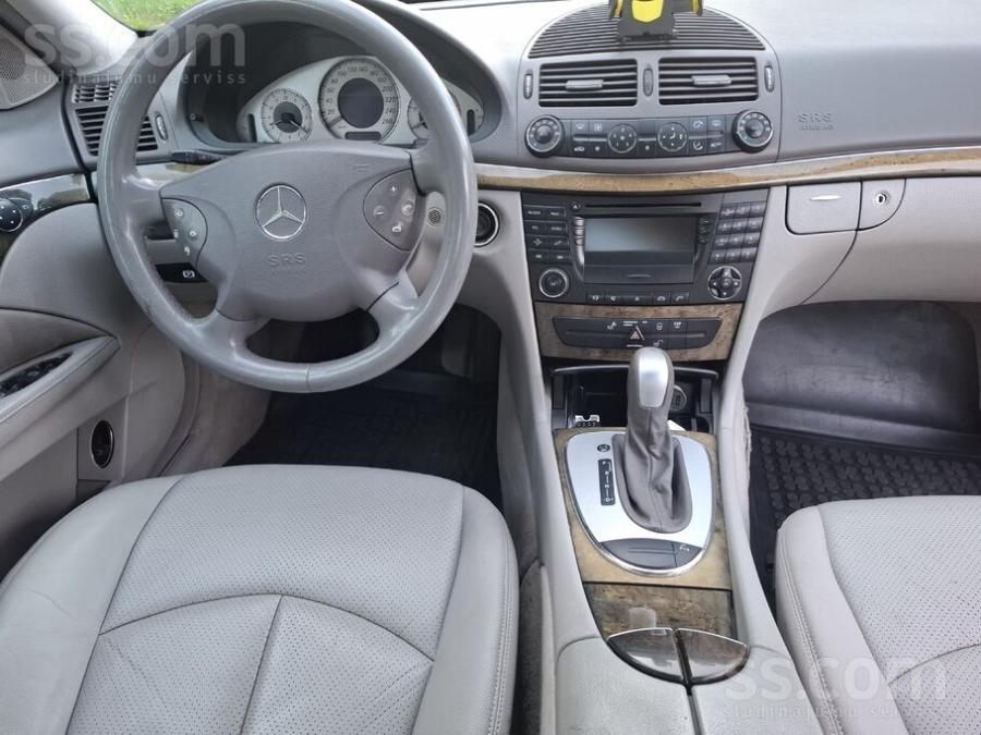 Zils Mercedes-Benz E 220 2003 Daugavpils, ar dzinēja tilpumu 2.20 L un nobraukumu 334 tūkst. km par 2400 €, foto 11 vietnē AUTOMOTO.COM.LV
