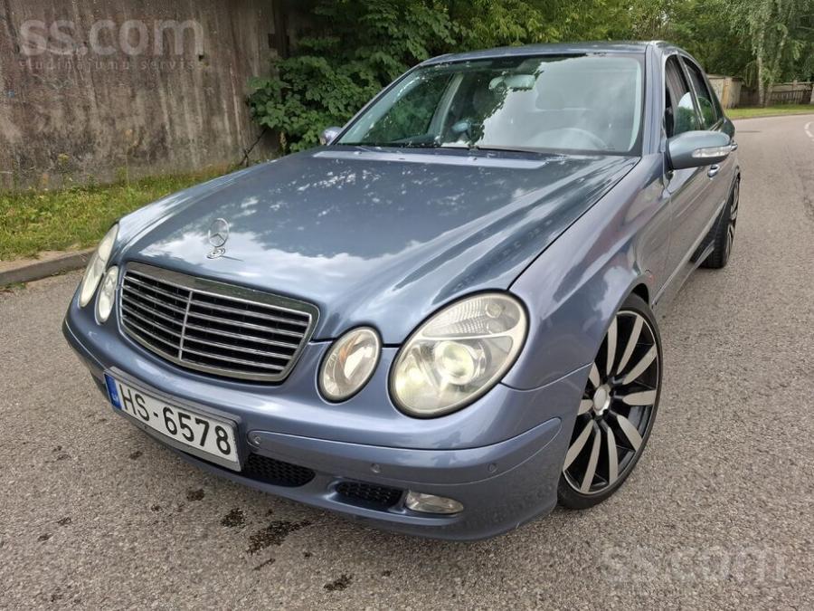 Blue Mercedes-Benz E 220 2003 in Daugavpils, with an engine capacity of 2.20 L and mileage of 334 thousand km for 2400 €, photo 4 on AUTOMOTO.COM.LV