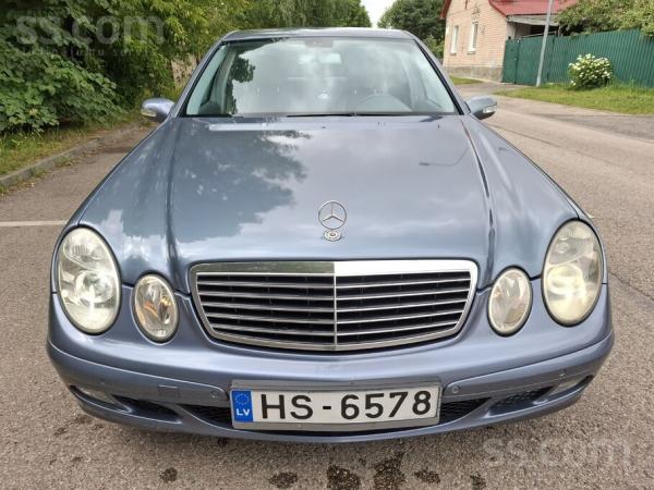 Blue Mercedes-Benz E 220 2003 in Daugavpils, with an engine capacity of 2.20 L and mileage of 334 thousand km for 2400 €, photo 7 on AUTOMOTO.COM.LV