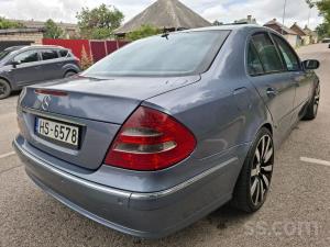 Blue Mercedes-Benz E 220 2003 in Daugavpils, with an engine capacity of 2.20 L and mileage of 334 thousand km for 2400 €, photo 11 on AUTOMOTO.COM.LV